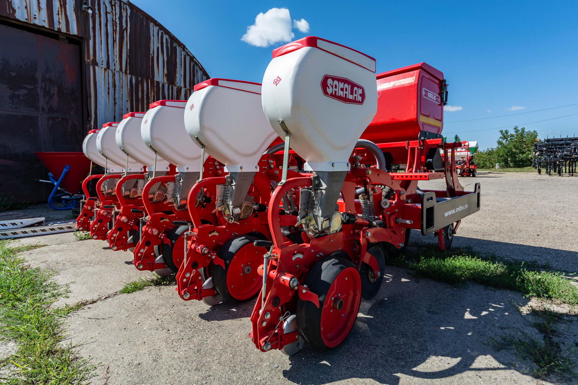 Semănătoare SAKALAK pentru însămânțare directă – MBVagro.ro – Utilaje ...